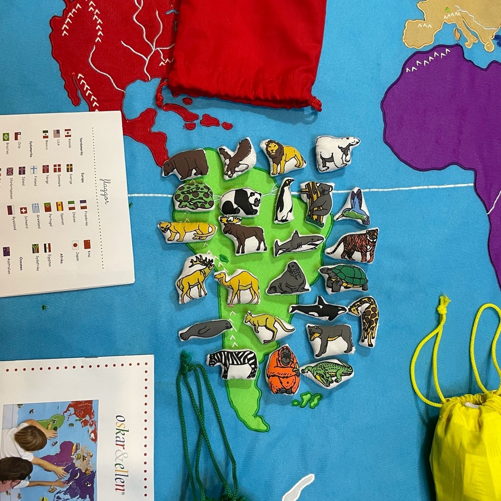 Interactive World Map Wall Oskar & Ellen - Gem